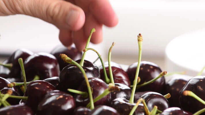 When are Cherries in Season in Washington (and Other Tips) | Stemilt